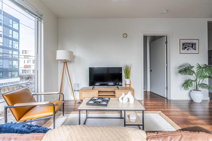Beautiful Modern Furnished Aparment - シアトル