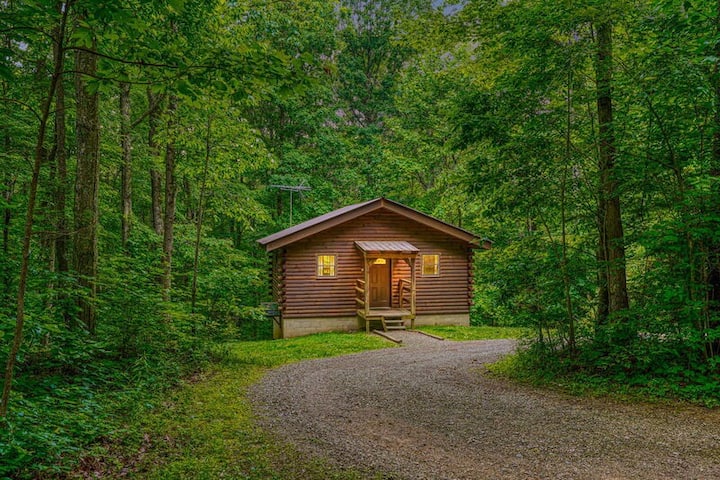Sunset Ridge Cabin | 200 Acres - Hocking Hills State Park, OH
