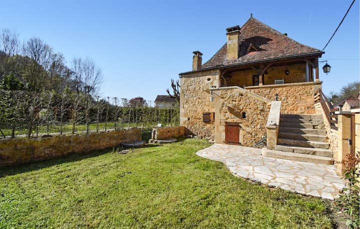 Awesome Home In Cenac-et-saint-julien - La Roque-Gageac
