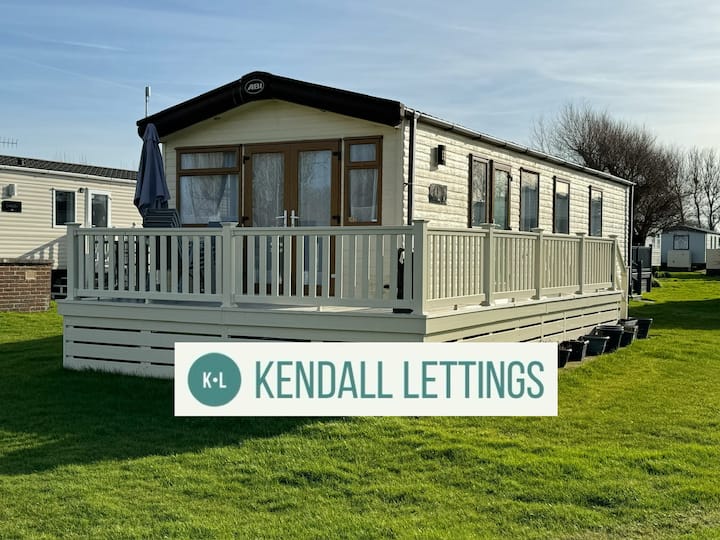 Elan (White Horse) - Selsey