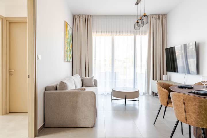 Yamas Urban Living Sunny Pool 2 Br Zakaki - Limassol