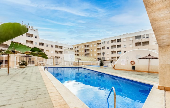 Awesome Apartment In Torrevieja - Torrevieja