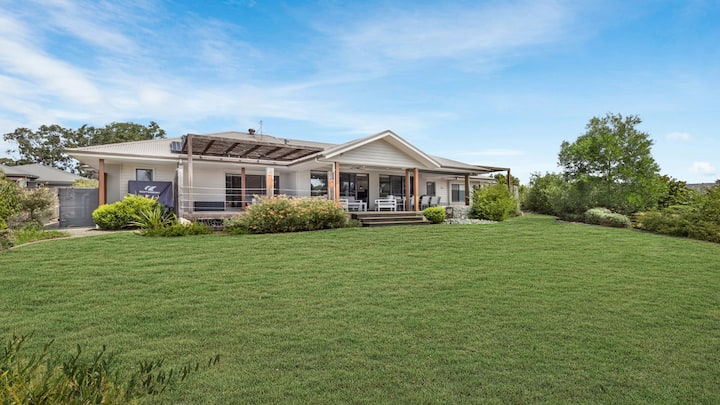 Wombat Lodge - The Vintage Holiday Houses - Lovedale
