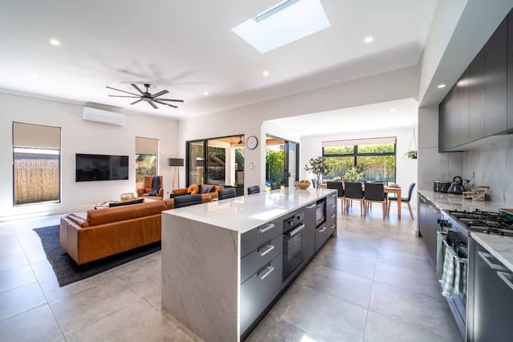 Marble @ South Plympton: Effortless Family Comfort - Marion