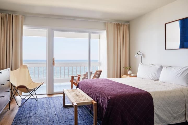 Two Bedroom Luxury Suite With King And Queen Bed - Southold, NY