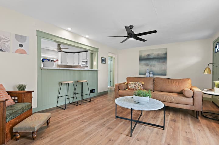 Centrally Located Boho Bungalow - Spokane, WA