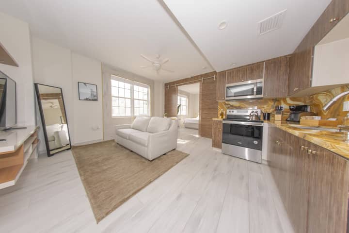 Beachfront Getaway On Ocean Drive #302 - Miami Beach, FL