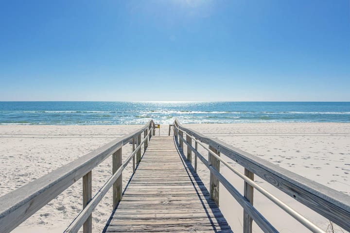 Stunning, Upscale 4 Bed, 3 Bath Townhome At Calle - Pensacola Beach, FL