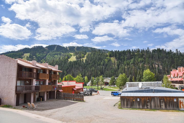 Chili Pepper Retreat - Red River