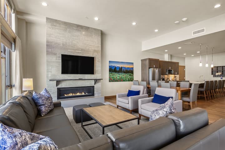 Grand Colorado 4br | Slope-side Mountain Escape - Breckenridge, CO