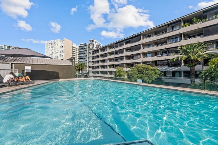 Urban Oasis In The Valley With Pool, Spa & Gym - Newstead