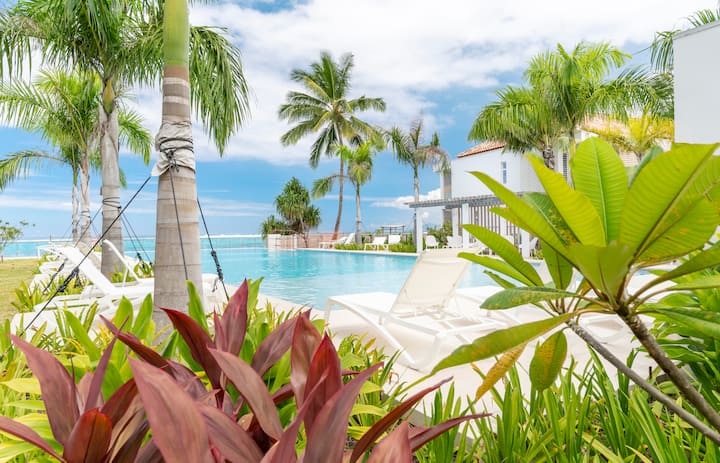 Tropical Paradise Luxe - French Polynesia