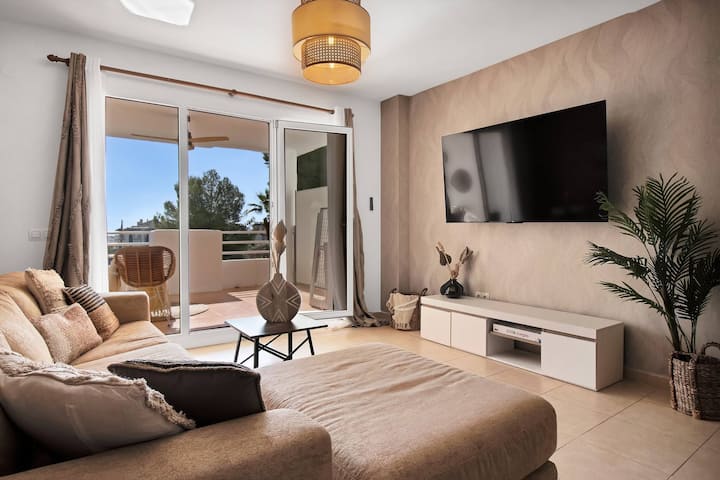 Tropical Boho Apartment With Pool And Sea Views - Estepona