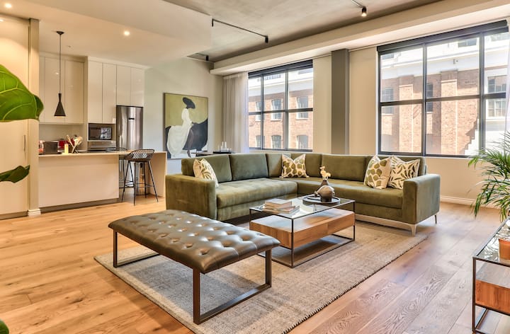 Central Spacious 2 Bed Condo  & Rooftop Pool With - Cape Town