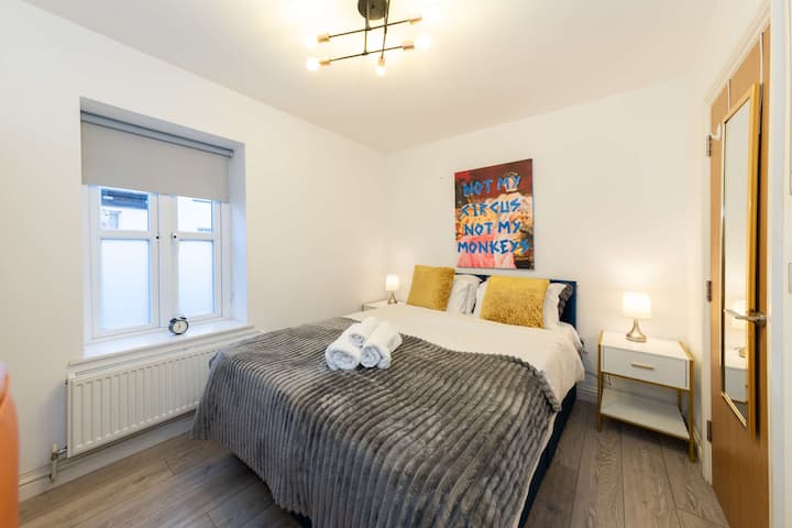 Ibex House Cozy Modern 2-bed Flat • Free Parking - Reading