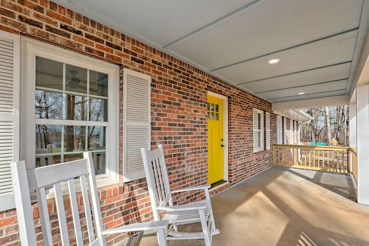 Newly Renovated Ranch Overlooking Active Pasture - Tallulah Gorge State Park, Tallulah Falls