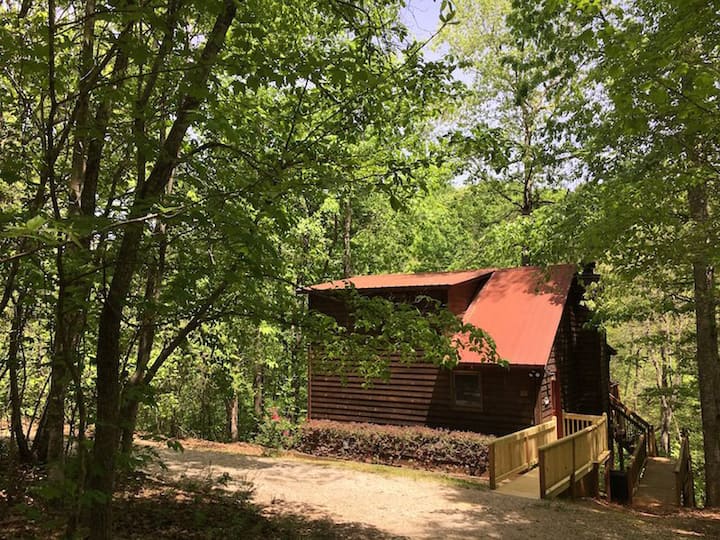 Amy's Creek 2- Dog Friendly With Creekside Views - Clarkesville, GA