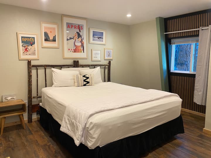 Downtown +Hot Breakfast+great Location+pets Ok - Mammoth Lakes, CA