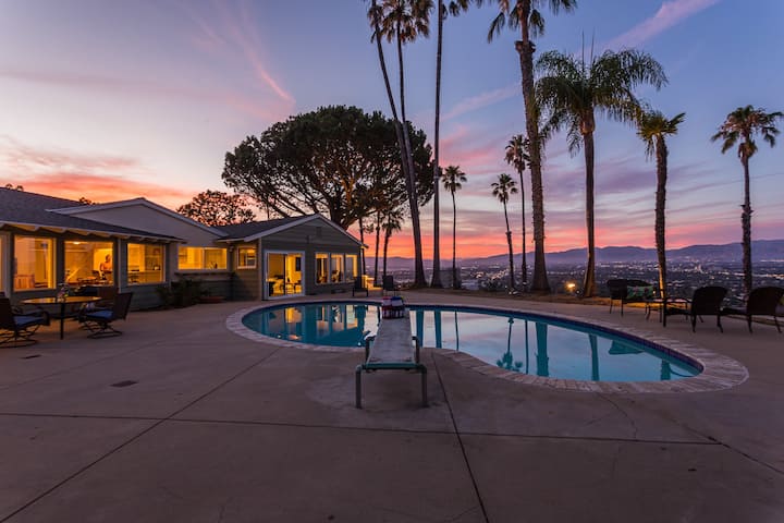 Oak Hills By Avantstay | Panoramic View, Pool, Spa - Los Angeles, CA