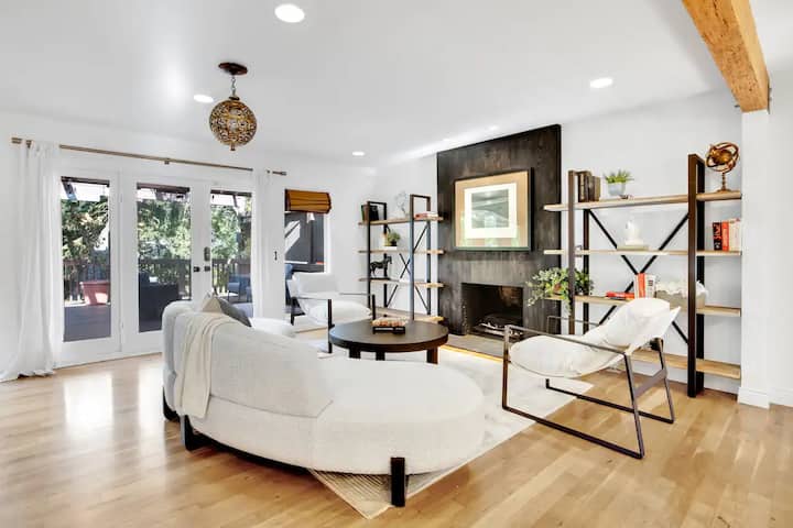 Mod Sanctuary In The Hollywood Hills | Dos Palos - Los Angeles, CA