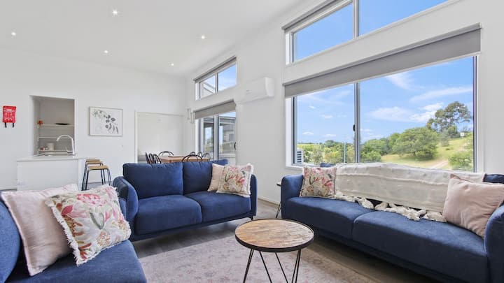 Habitat House | Modern Family Retreat - Lakes Entrance