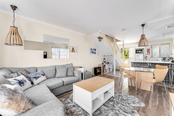 2br Modern Townhouse L Lake Views L Balcony - Kosciuszko National Park