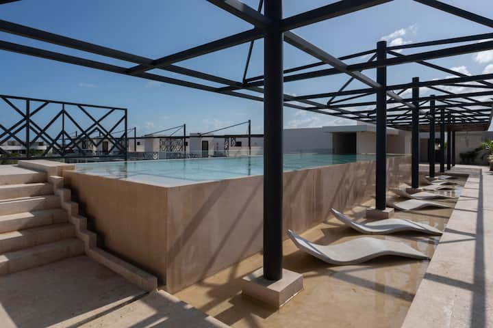 Comfortable 2br Family Stay With Private Pool - Paradise Beach