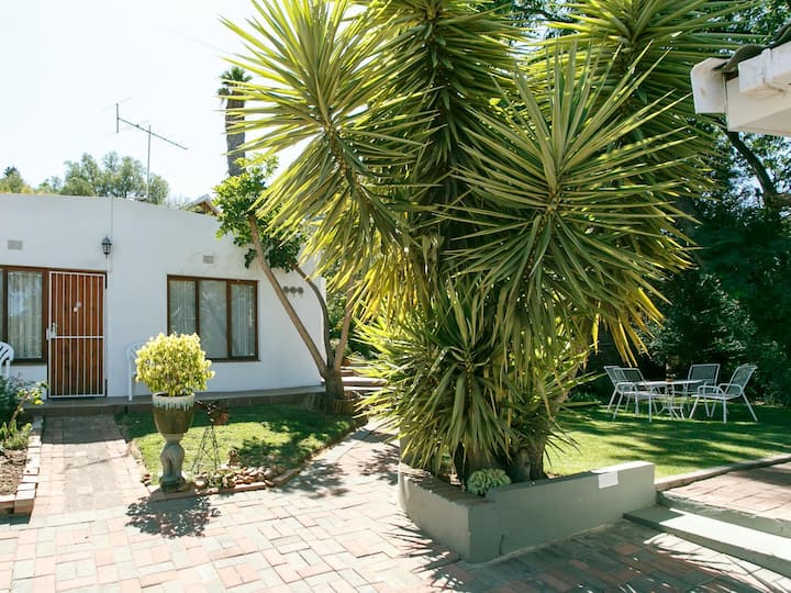 Room 7 - Oudtshoorn