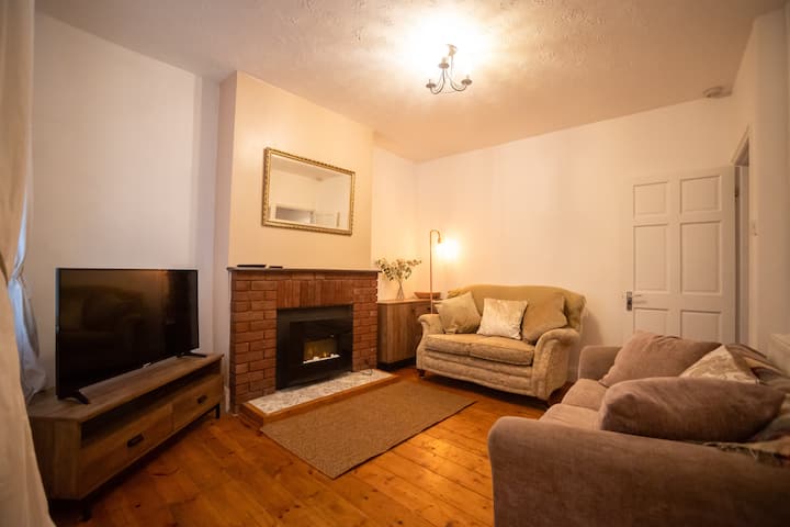 2 Bedroom Town House Near Gloucester Centre - Gloucester