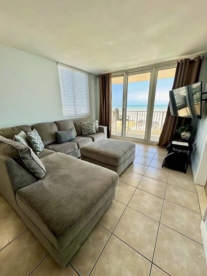 Oceania 206 | Pool | Corner Condo | Flagler Ave - New Smyrna Beach, FL