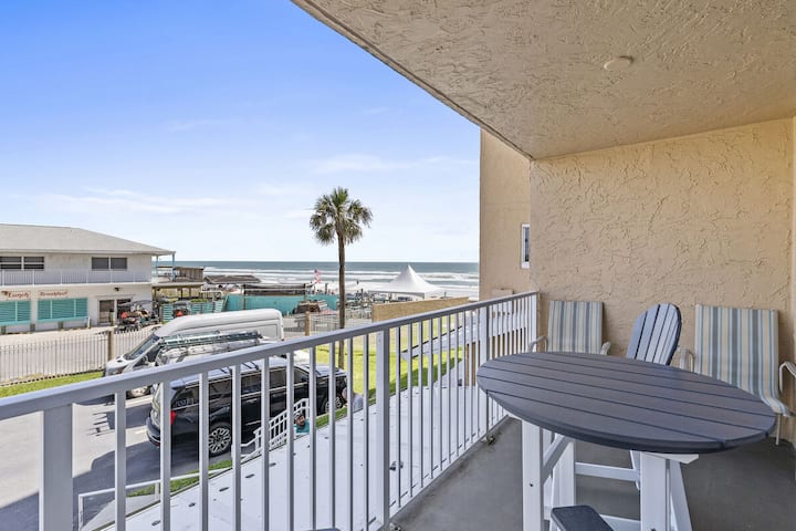 Oceanview Balcony + Poolside Relaxation - New Smyrna Beach, FL