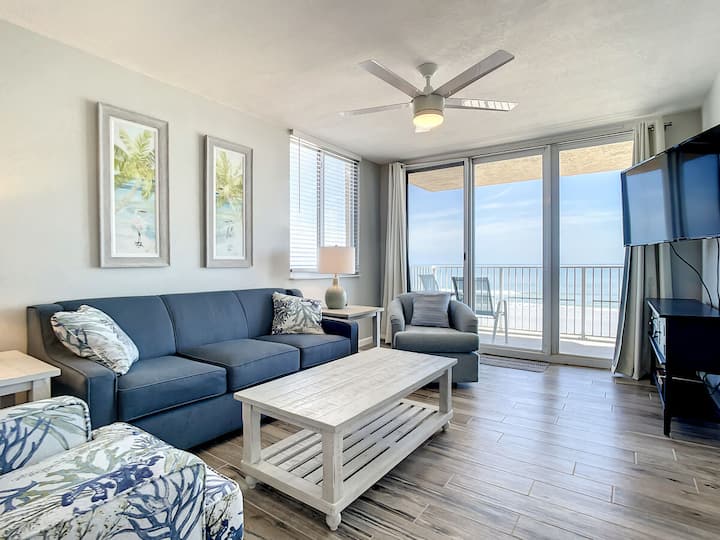 Beachfront Condo - Oceanfront, Pool, Steps Flagler - New Smyrna Beach, FL