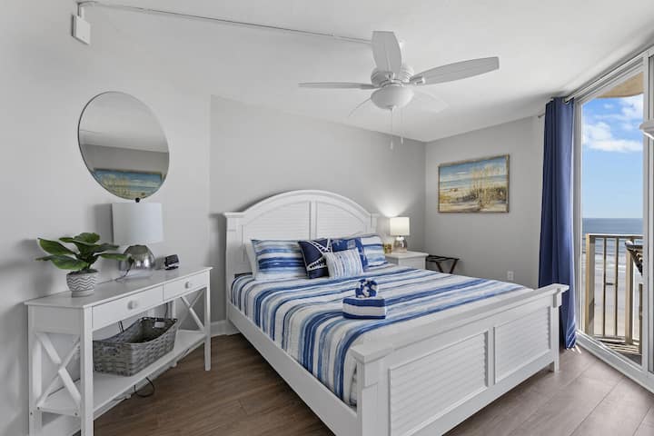 Oceanfront Beachside Condo - Pool, Beach, & Views - New Smyrna Beach, FL