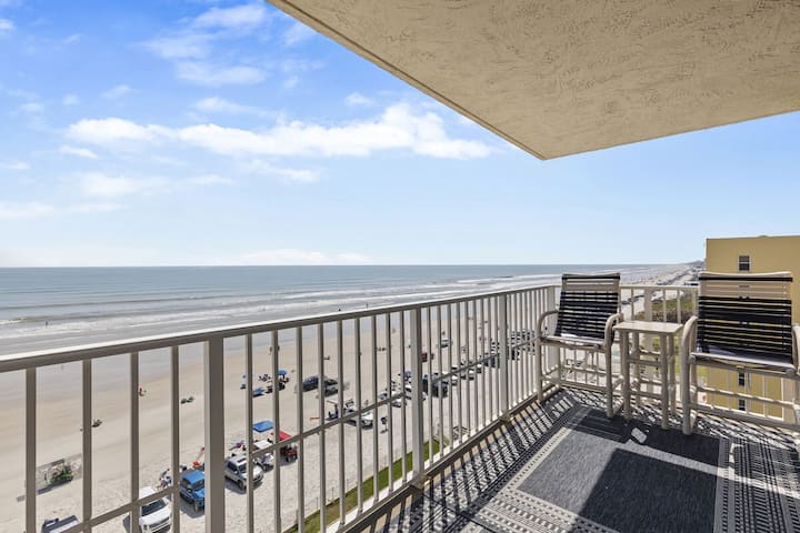 Oceanfront Beachside Condo - Pool, Beach, & Views - New Smyrna Beach, FL
