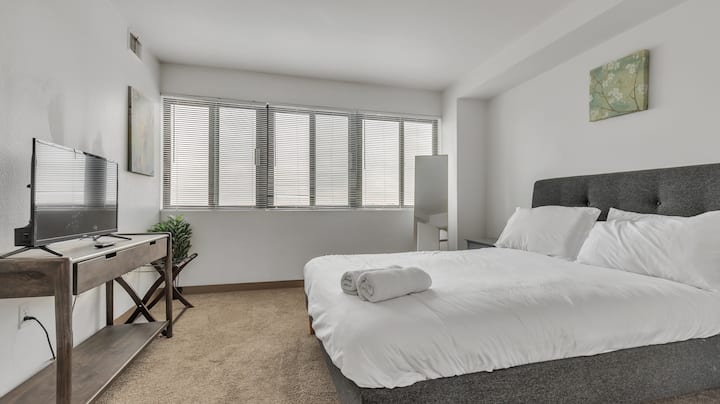 (Pp) 2114  Professional 2br Apt, Near Hospitals - Harrisburg, PA