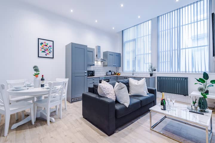 Luxury 2-bedroom Apt In The Heart Of City Centre - Liverpool
