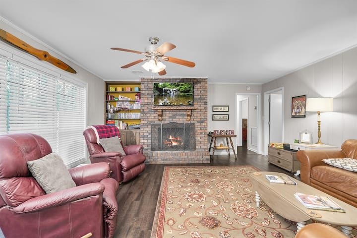 The 913 Camphouse By Onehometown Getaways - Starkville, MS