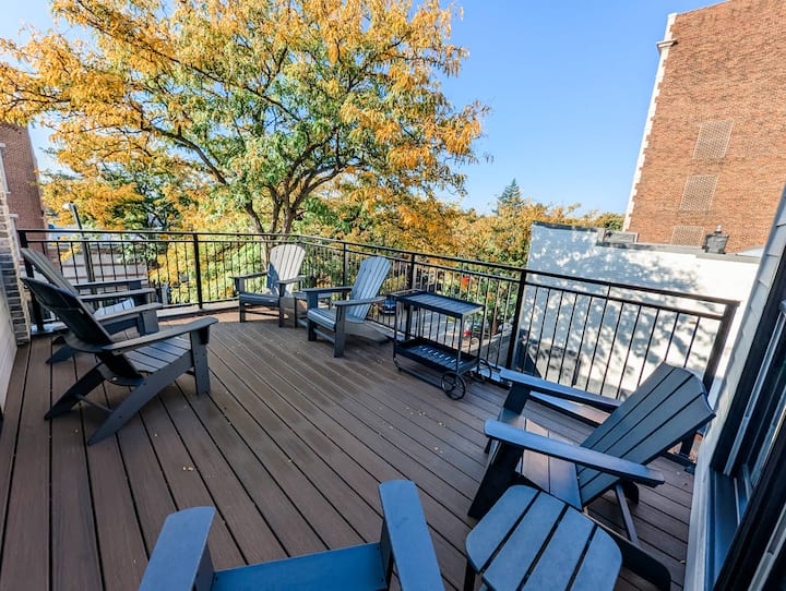 Prime Downtown Location On 8th Street - Holland Tulip Time Festival