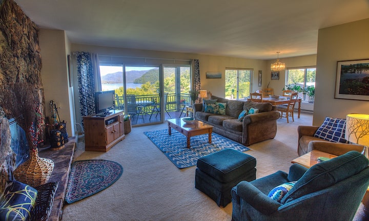 Lovely Walk To Town Condo With Lake Views! - Lake Placid, NY