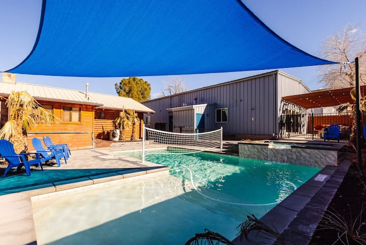 Atomic Love Shack @ Area 51 | Pet Friendly Casita - Hurricane, UT