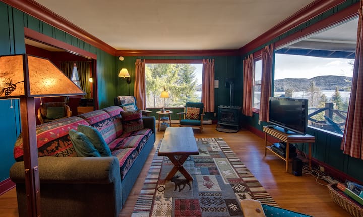 Lovely Lakeview Cabin Minutes To Main Street! - Lake Placid, NY