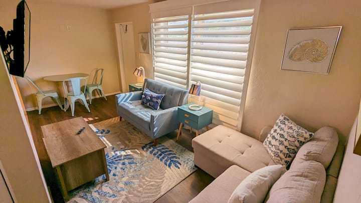 Adorable Beach Bungalow Next To The Ocean - Ponce Inlet, FL
