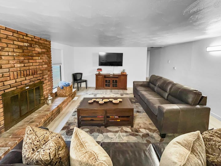 Pet-friendly 3br Home W/dedicated Workspace - Grand Junction, CO