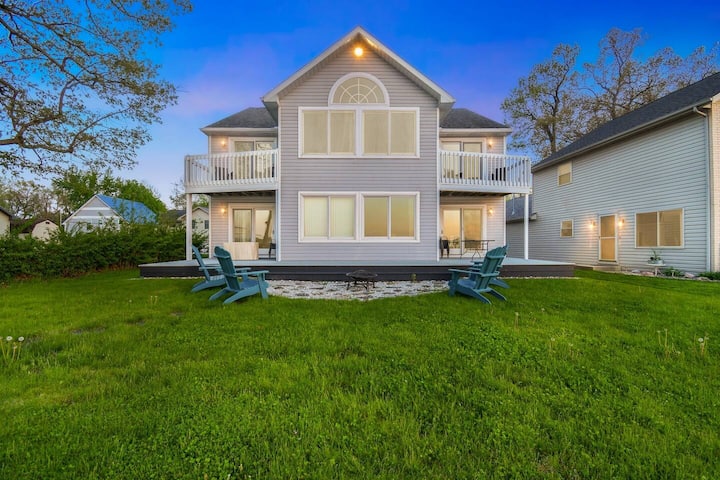 Lakefront King Suite Retreat! - Loon Pond, North Webster