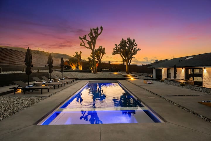 Gazer Ranch (Jacuzzi/pool/hometheater/karaoke) - Joshua Tree, CA