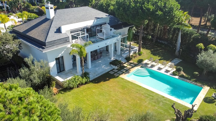 Villa Hacienda Las Chapas - Marbella