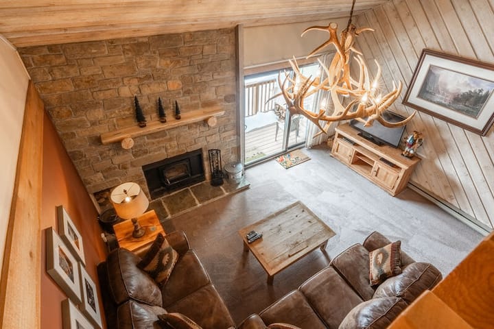 Snowcreek #309, 2+loft, 2 Bath Sleeps 8 W/ Mtnview - Mammoth Lakes, CA