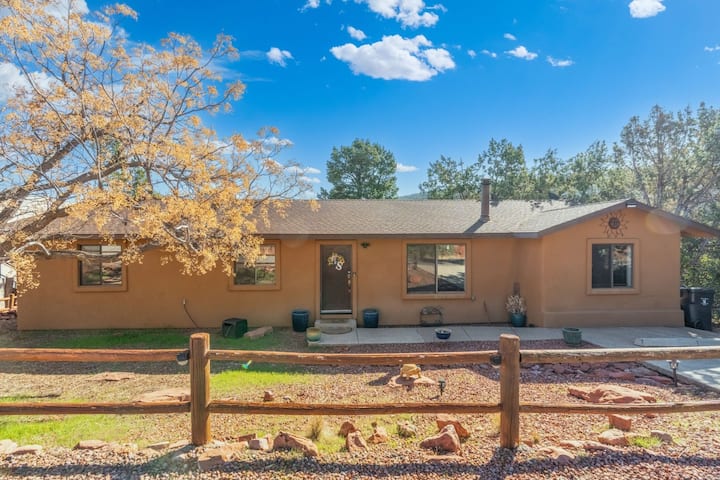 Roadrunner Retreat | Deck, Firepit, Fenced Yard - Sedona, AZ