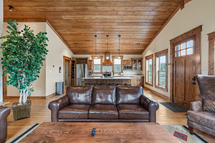 Private Hot Tub, Fire Pit, Mins To W. Yellowstone! - Henrys Lake, ID