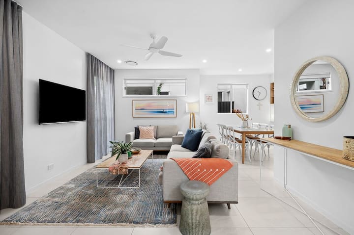 Aloha Allura - Coolum Beach